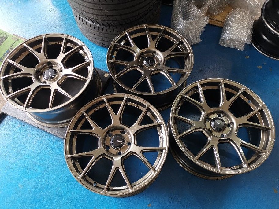 Original konig ampliform 18x8.5 et45 (used and like new), Car ...