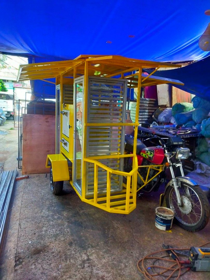 SALE Rolling Pandesal Maker We do customized 25 layers each tray rack ...