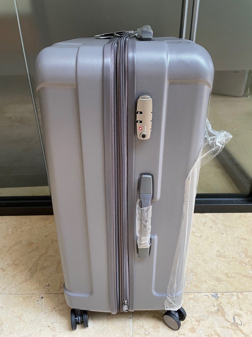 Samsonite light weight 29 inch expandable luggage 4.5kg, 興趣及遊戲, 旅行, 旅遊 ...