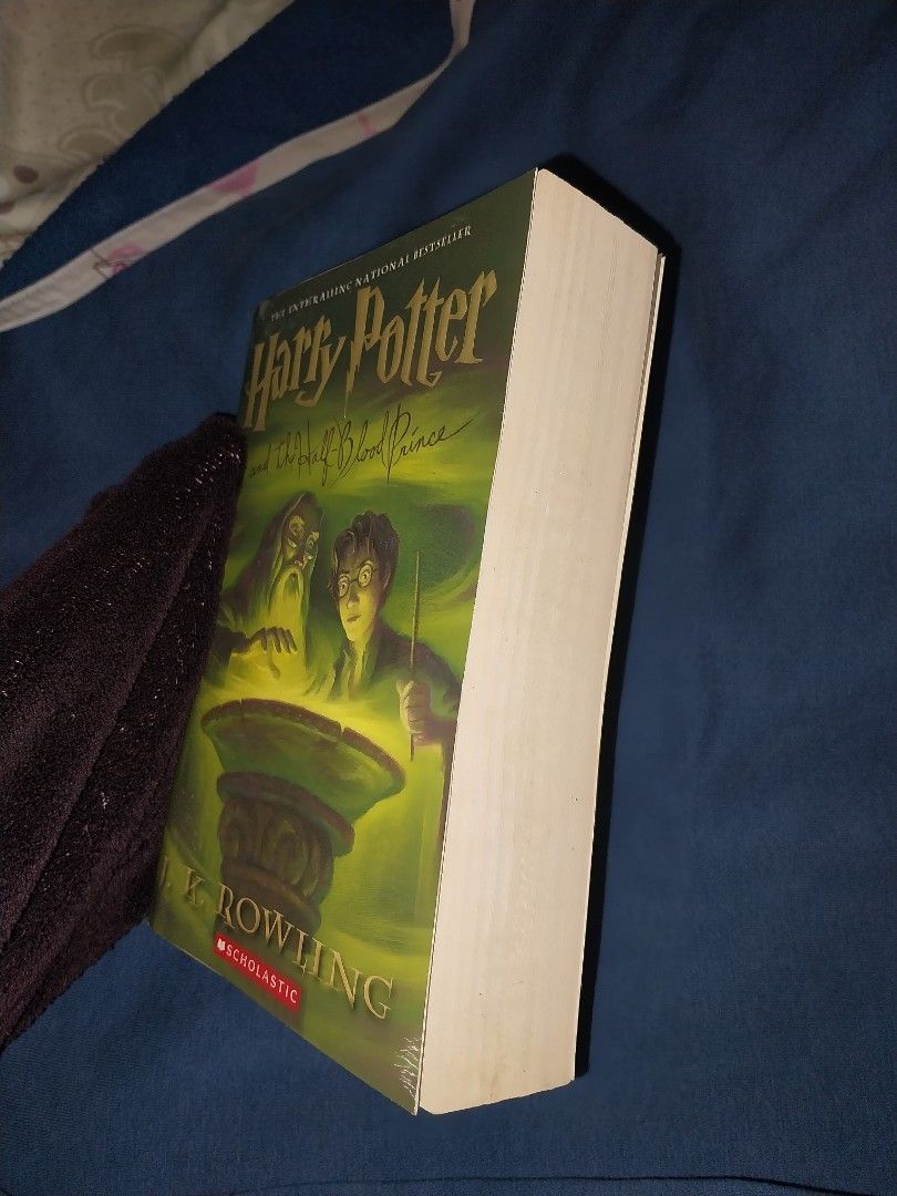 Scholastic Harry Potter Book set, Hobbies & Toys, Books & Magazines ...