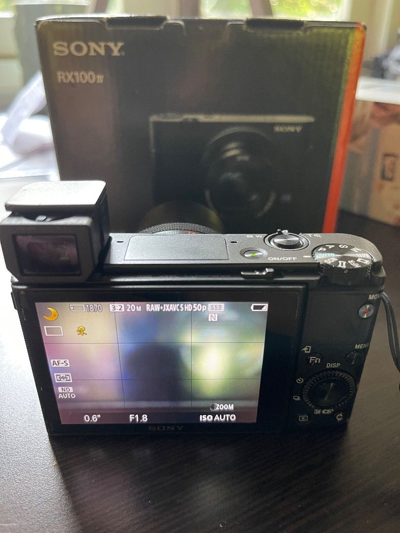 Sony RX100 Mark IV with VCT SGR1 Shooting Stick, Photography, Cameras ...