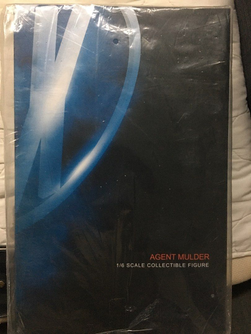 Threezero agent mulder x files, Hobbies & Toys, Toys & Games on Carousell