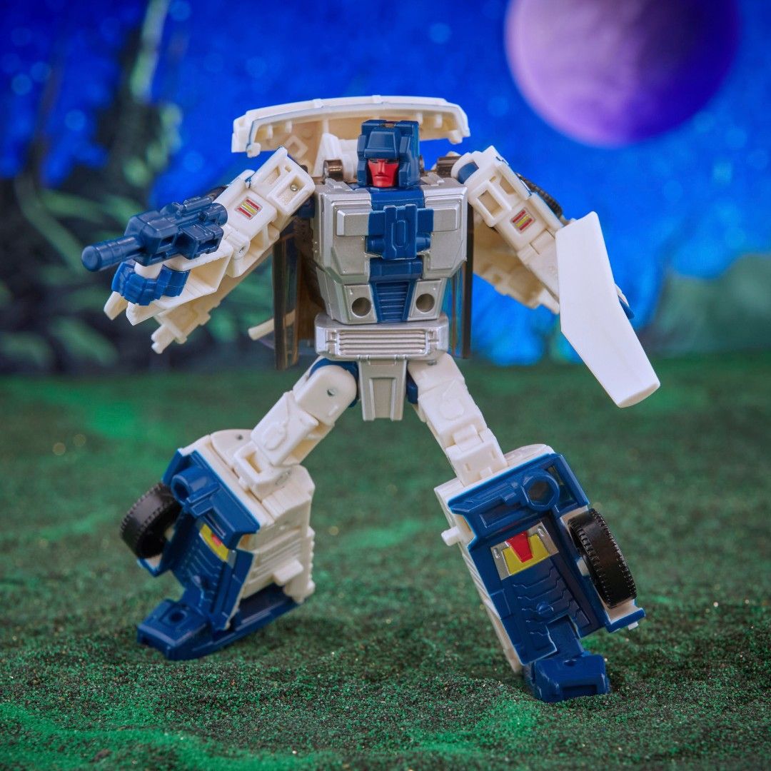 Transformers Legacy Evolution Deluxe G1 Giftset Breakdown with extra ...
