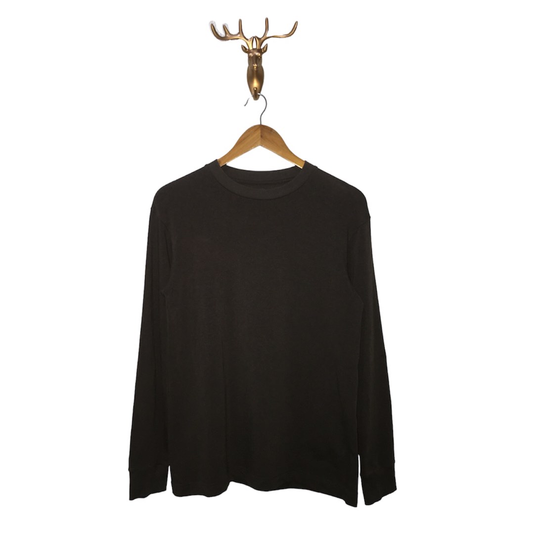 Uniqlo Heat Tech on Carousell