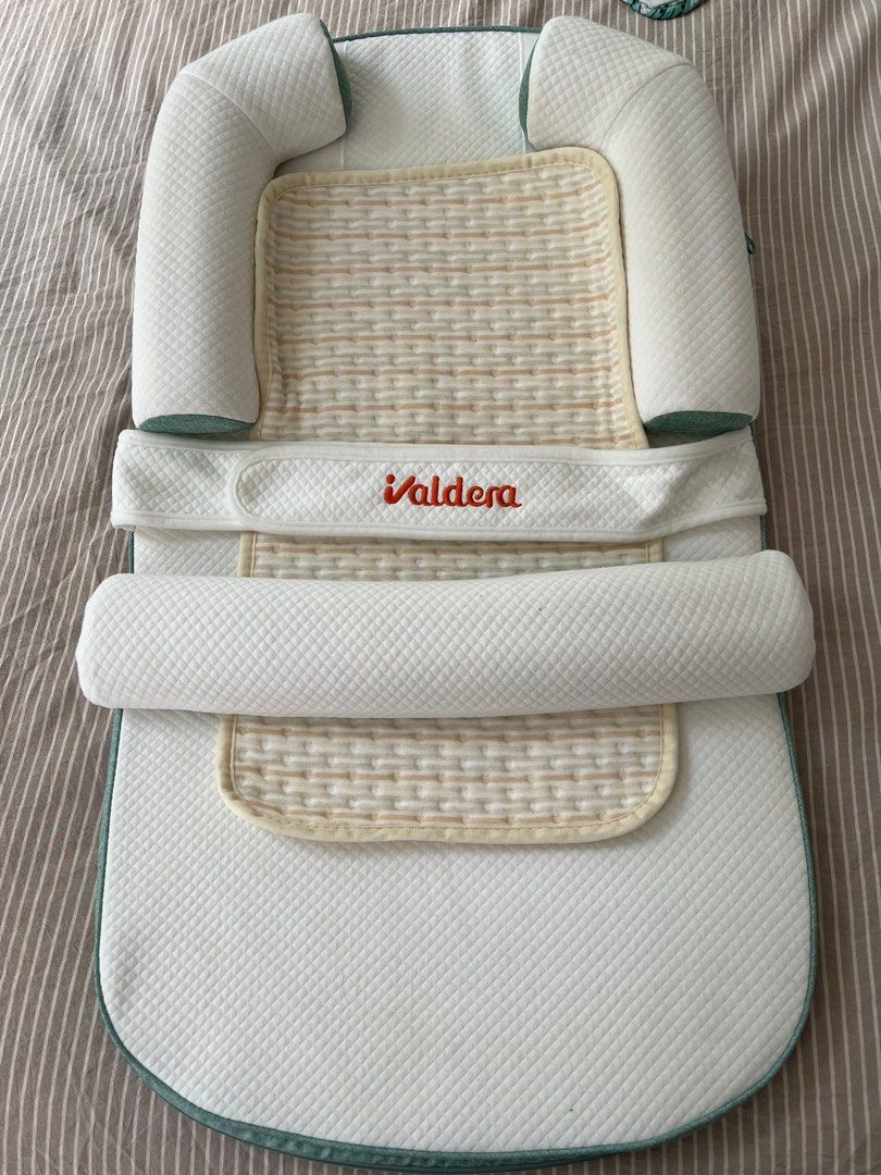 Valdera Baby Milk Split Prevent Slope Pad, Babies & Kids, Baby Nursery ...