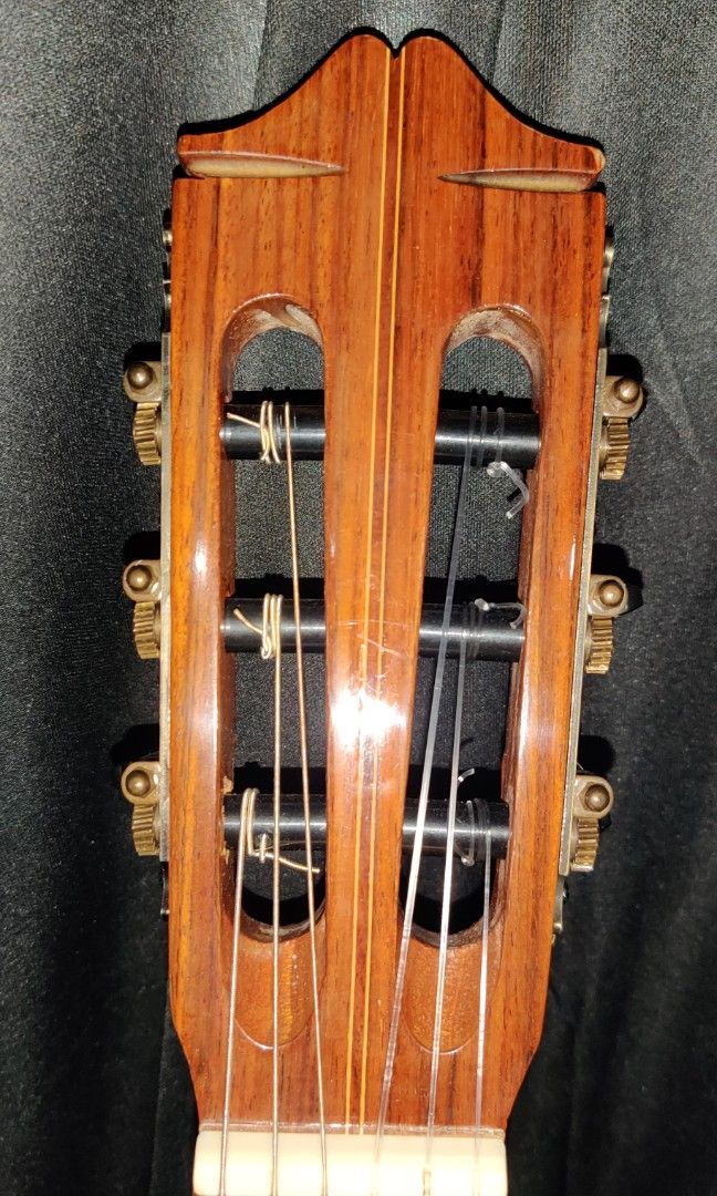 Vintage Japanese Classical Guitar Hobbies And Toys Music And Media Musical Instruments On Carousell