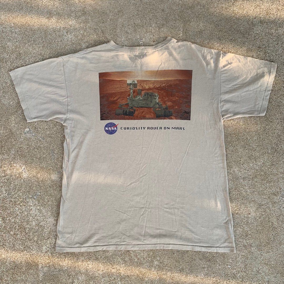 Vintage NASA Curiosity Rover on Mars Tee, Men's Fashion, Tops & Sets ...