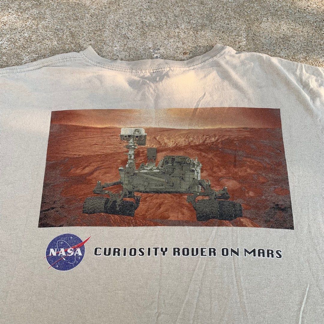 Vintage NASA Curiosity Rover on Mars Tee, Men's Fashion, Tops & Sets ...