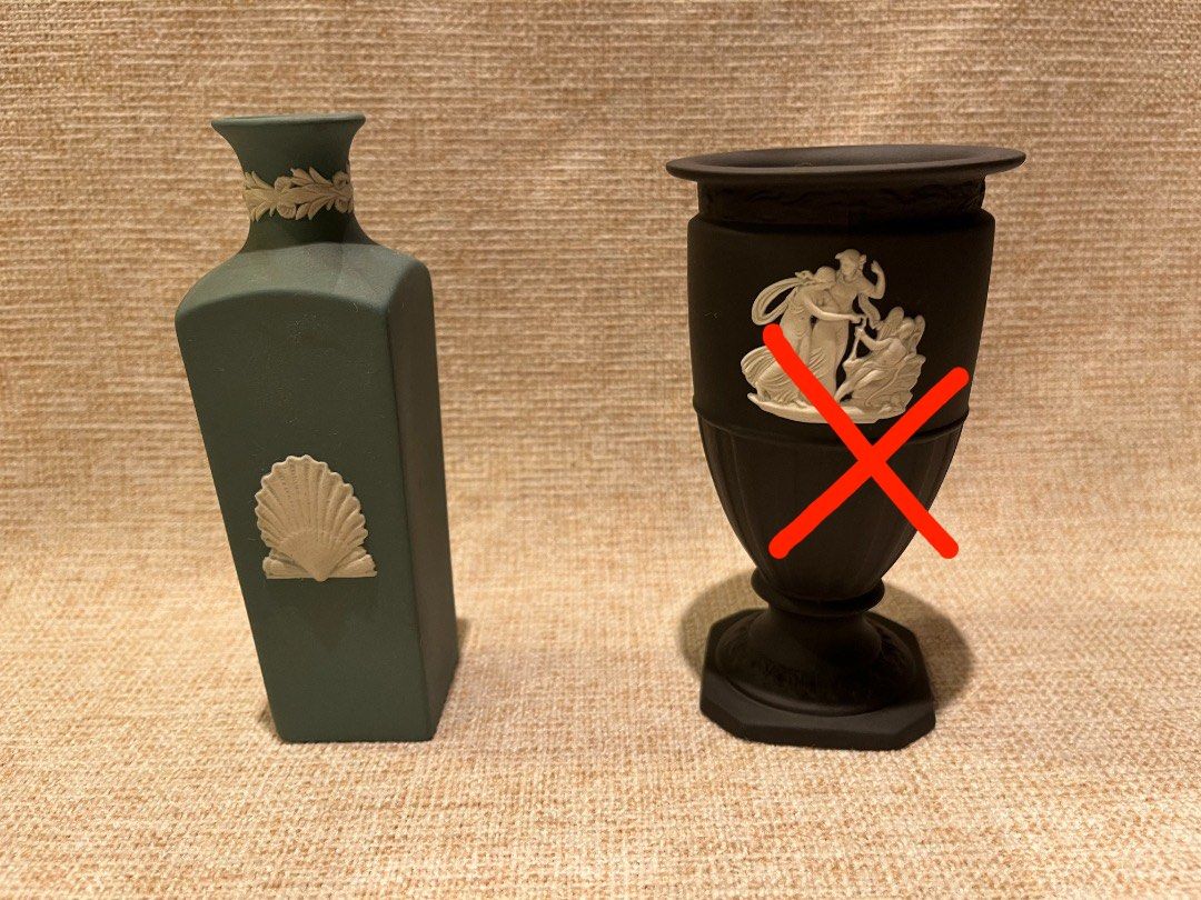 Wedgewood Jasperware teal green shell vase and black basalt Pedestal ...