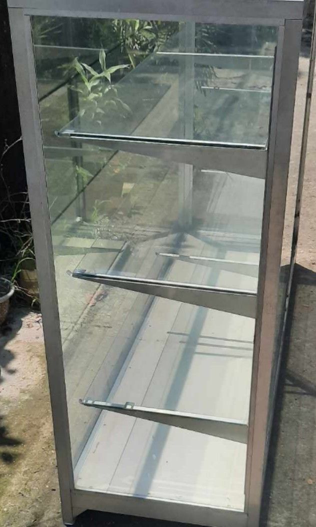 4 Layer Glass Stante 5feet Length on Carousell