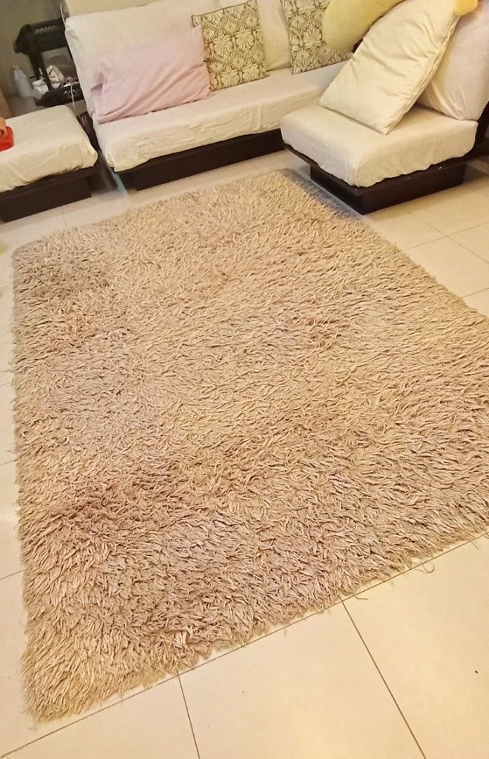 5ft x 7ft Large Beige Shaggy Carpet on Carousell