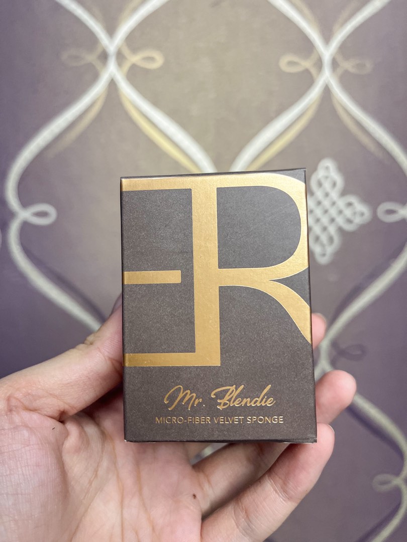 Aeris Mini Beauty Blender Mr. Blendie Velvet, Kesehatan & Kecantikan, Rias Wajah di Carousell