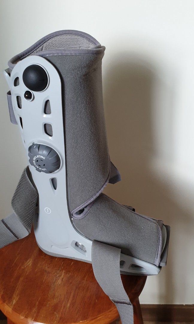 Aircast Air select Walker Boot, Health & Nutrition, Braces, Support ...