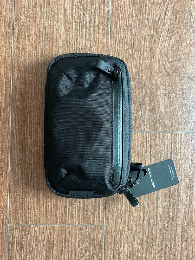 Alpaka Utility Pouch, Men's Fashion, Bags, Belt bags, Clutches and ...