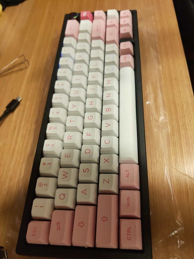 [WTS/ WTT] Zoom65 V2 Meletrix zoom 65 v2 black, Computers & Tech, Parts ...