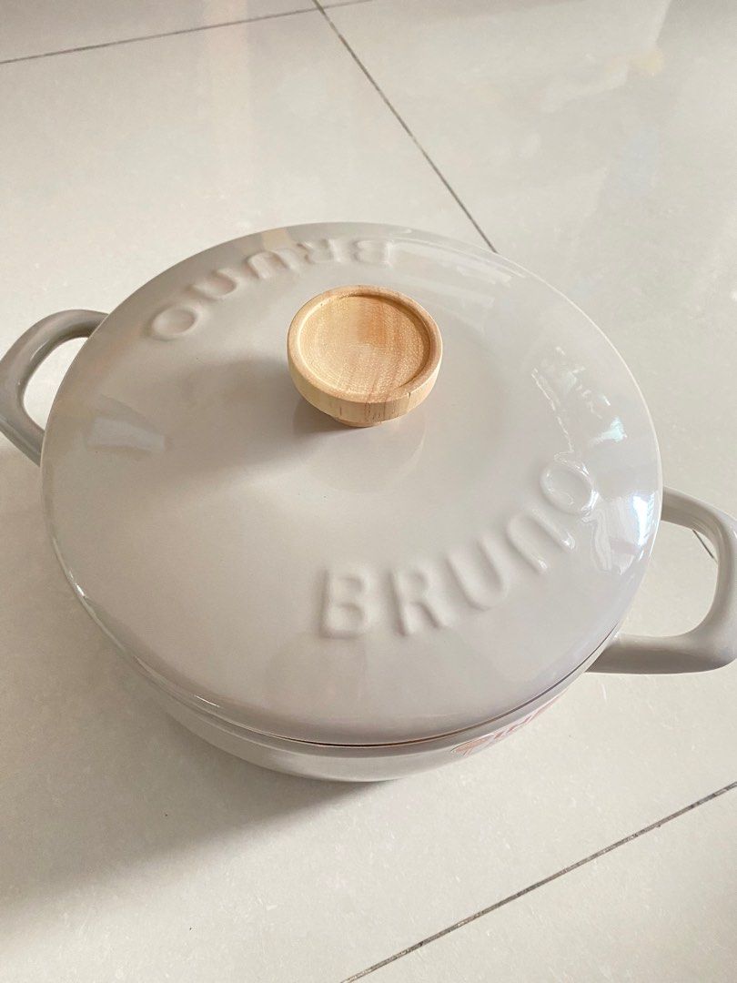Bruno Enamel pot, Furniture & Home Living, Kitchenware & Tableware ...
