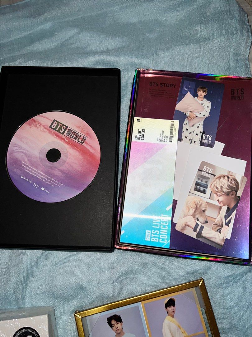 BTS WORLD COMPLETE INCLUSION ALBUM (Taehyung pc), Hobbies & Toys ...