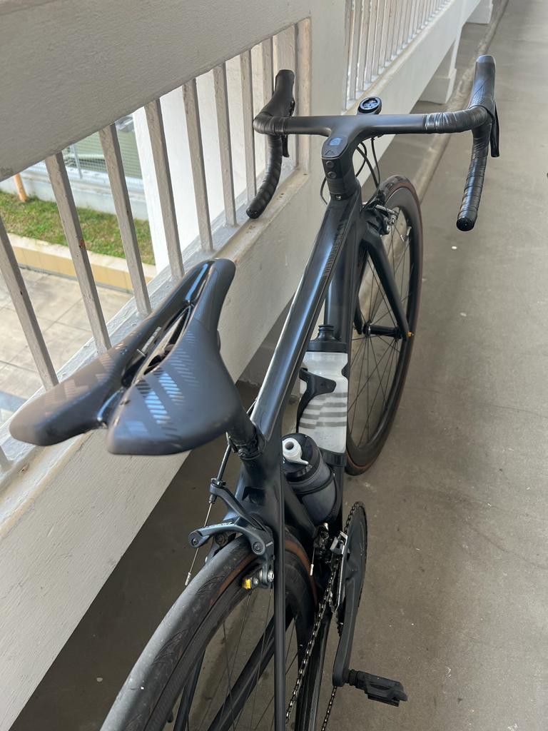 Canyon Ultimate CF SL8 Rim Brakes, Sports Equipment, Bicycles & Parts ...