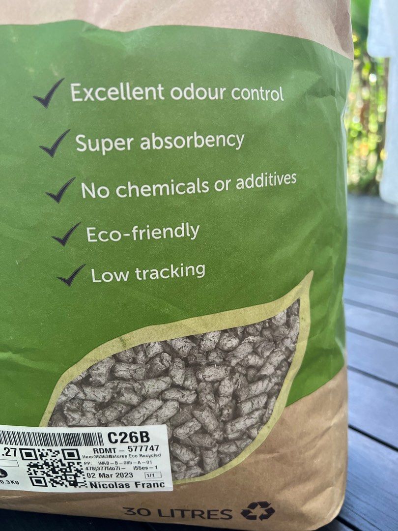 Cat litter pack, Pet Supplies, Homes & Other Pet Accessories on Carousell