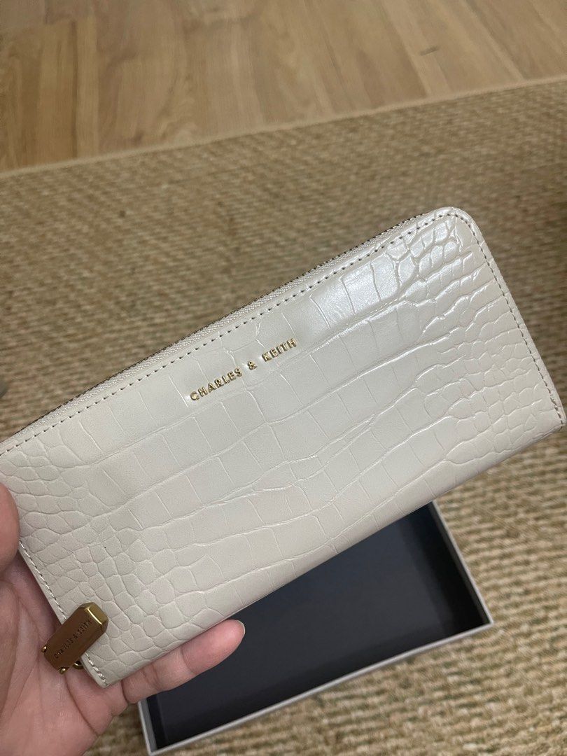 Charles and Keith Wallet on Carousell
