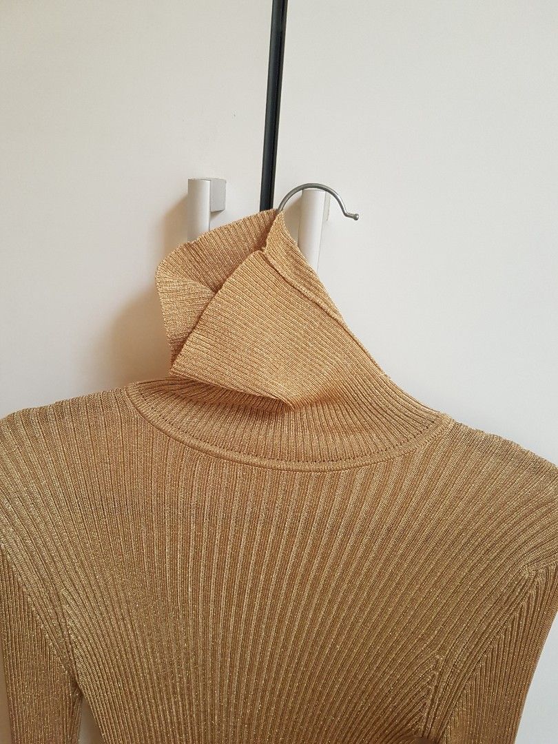 Christian dior, Women's Fashion, Tops, Sleeveless on Carousell