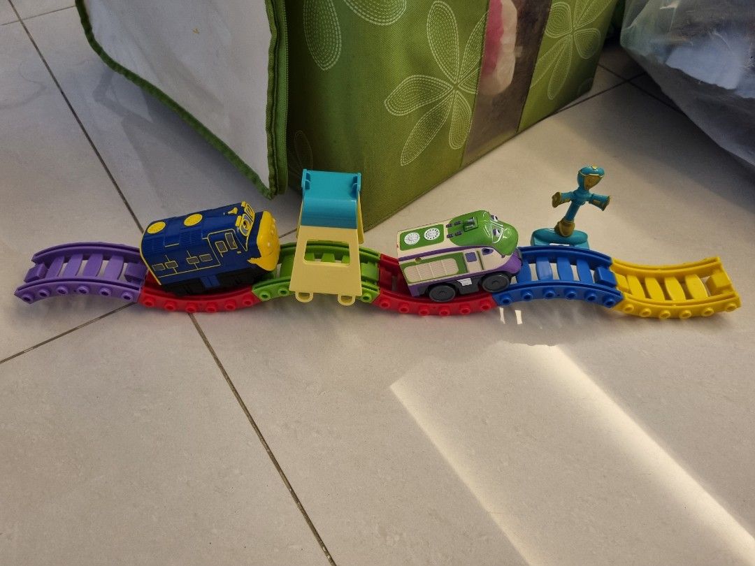 Chugginton train Loop the loop, Hobbies & Toys, Toys & Games on Carousell