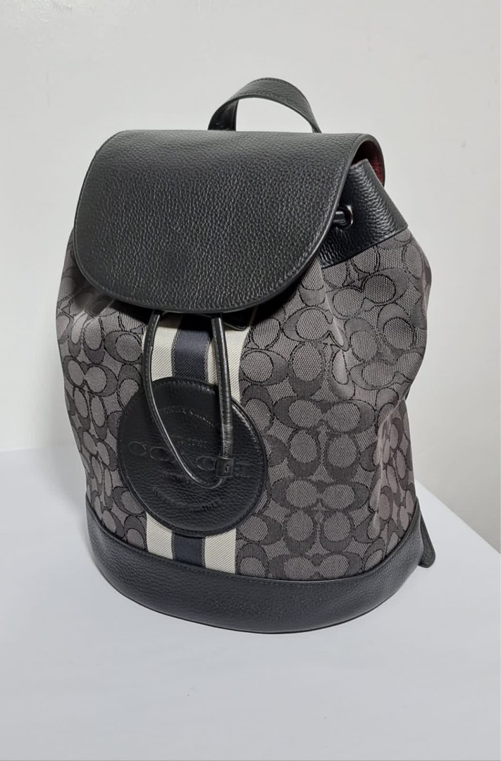 Coach drawstring backpck Original on Carousell