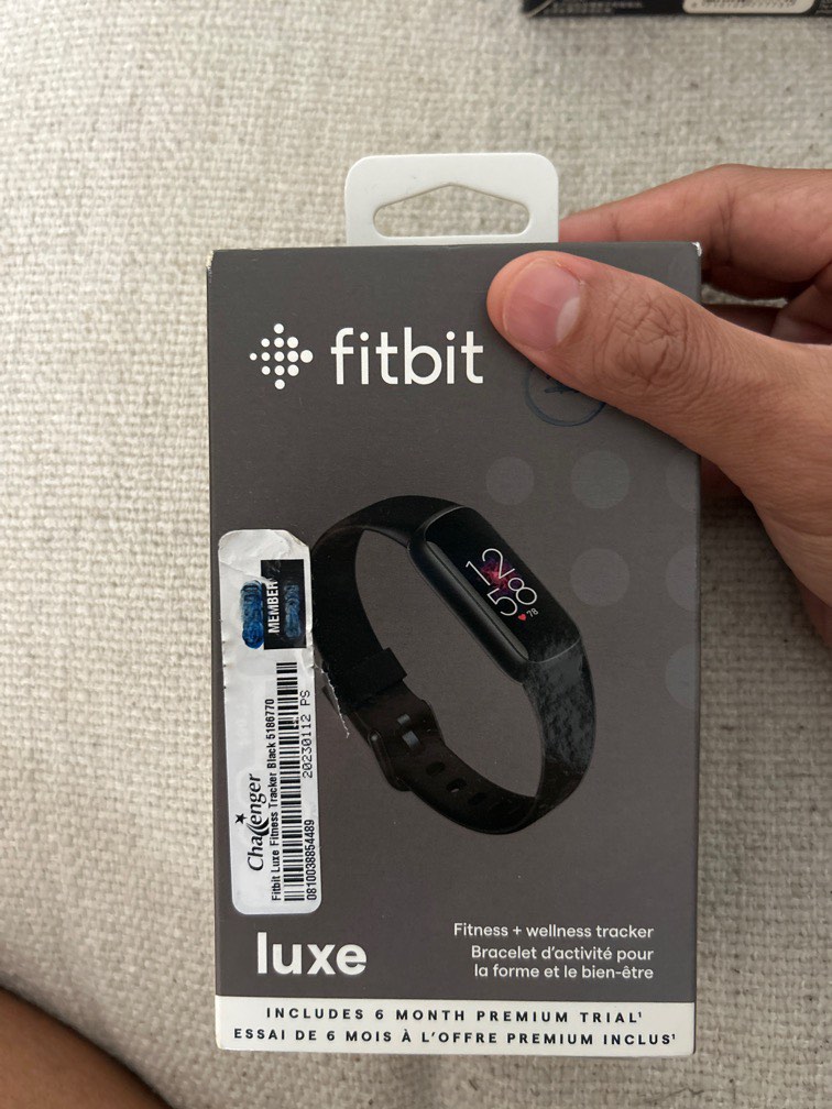 FitBit Luxe black color, Mobile Phones & Gadgets, Wearables & Smart ...