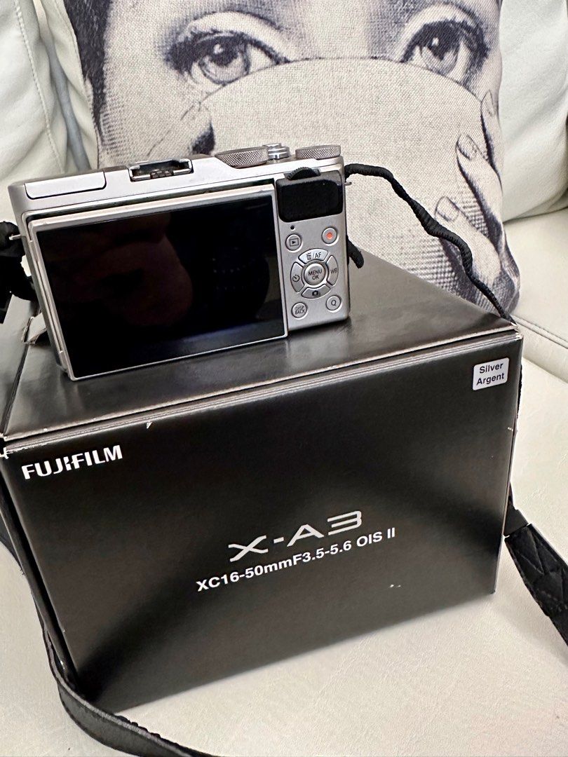 Fujifilm XA3 Mirrorless Camera, Photography, Cameras on Carousell