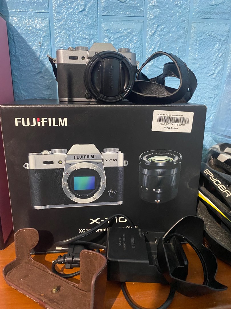Fujifilm XT10 with kit lens, Photography, Cameras on Carousell