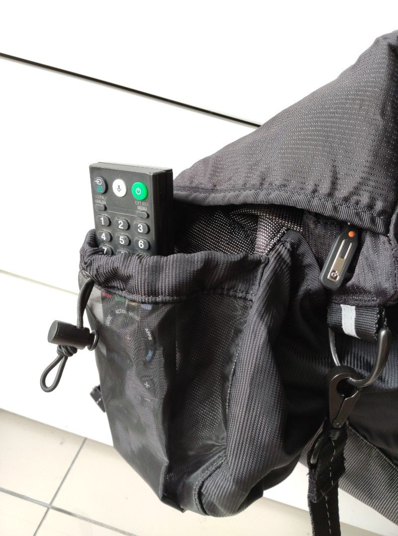 gravis cross body messanger bag, Men's Fashion, Bags, Sling Bags on ...