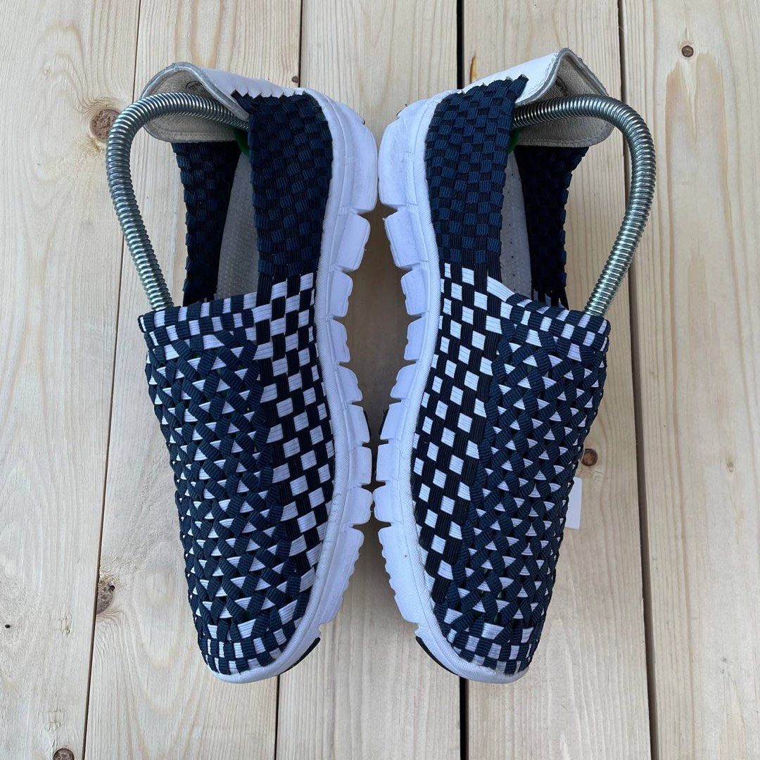 Green Fish Slip-0n Woven Hand Made (8.5UK) - RM6O, Looking For on Carousell