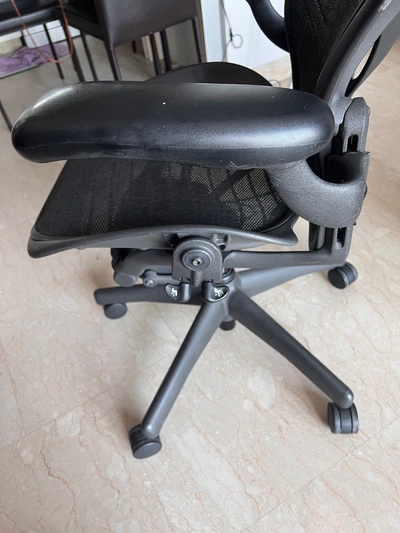 Herman Miller Aeron full load size B, Furniture & Home Living ...
