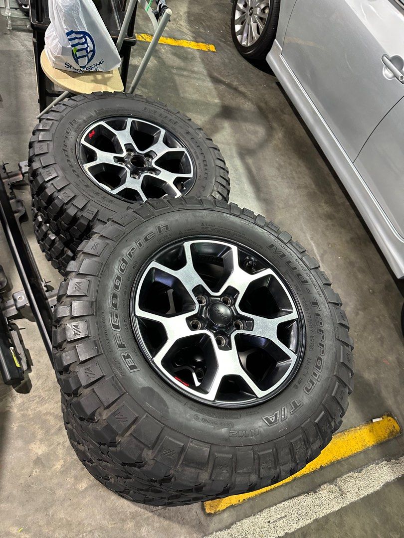 Jeep Wrangler Rubicon Rims with BF Goodrich MT Tyres, Car Accessories ...