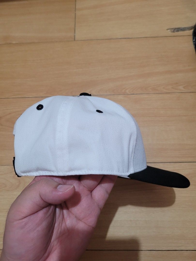Jujutsu Kaisen Caps Oxgn, Men's Fashion, Watches & Accessories, Caps & Hats on Carousell