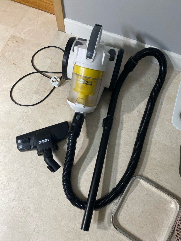 Karcher VC3 Premium Plus Bagless Vacuum Cleaner - White, TV & Home ...