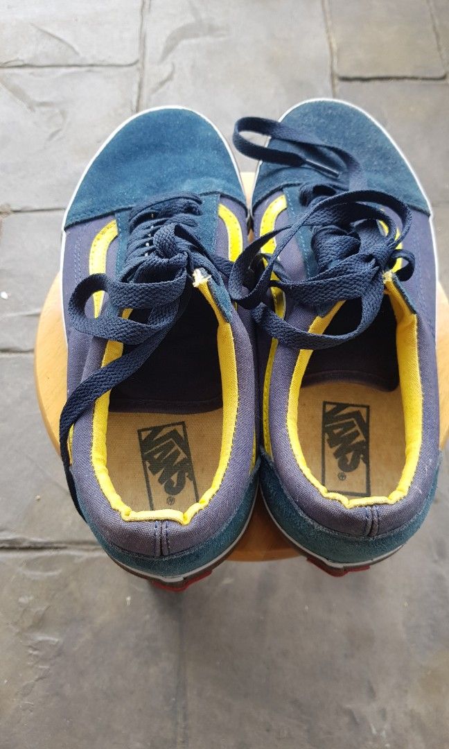 Kasut VANS Ori (Preloved), Men's Fashion, Footwear, Sneakers on Carousell