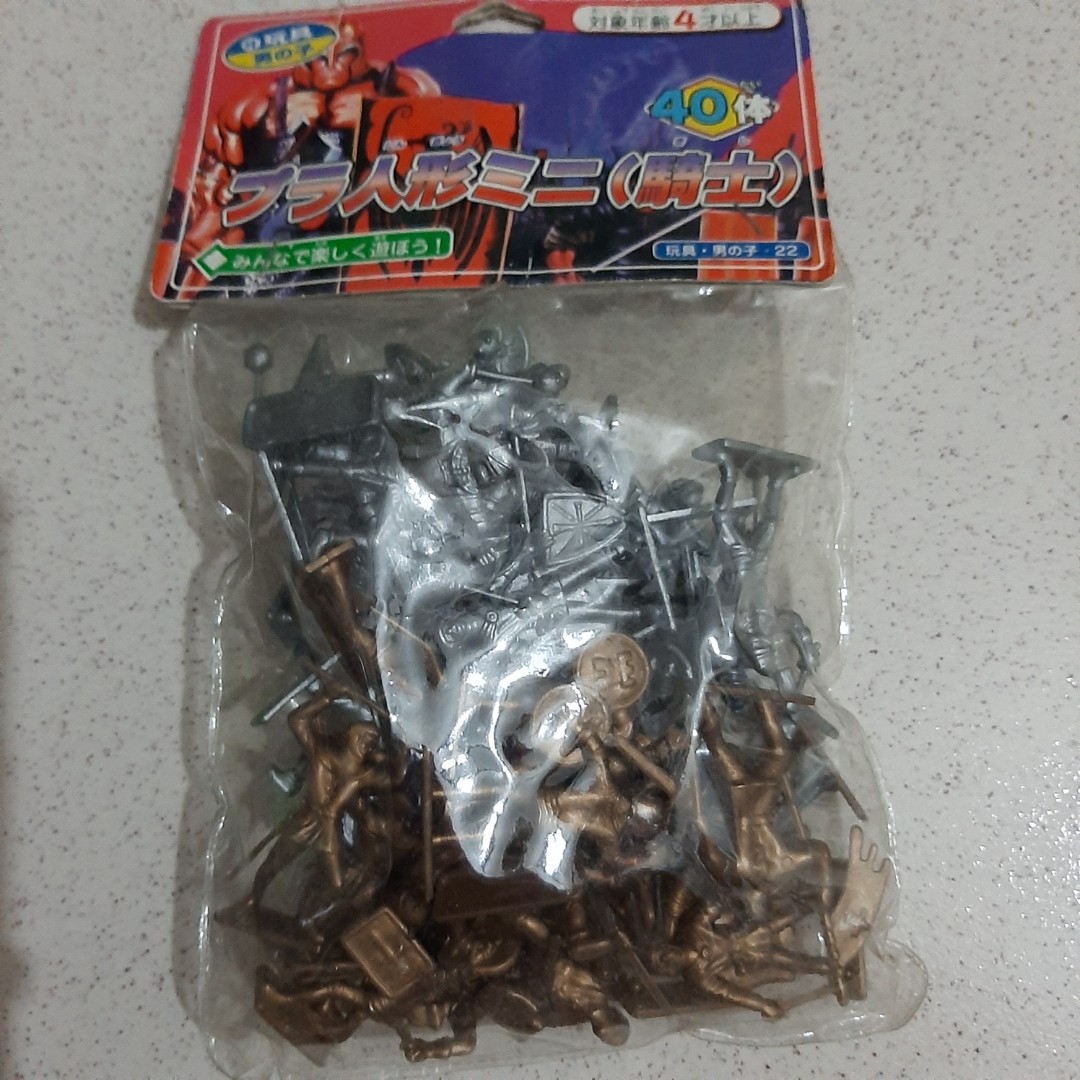 Knights tau tauhan palengke vintage toy on Carousell