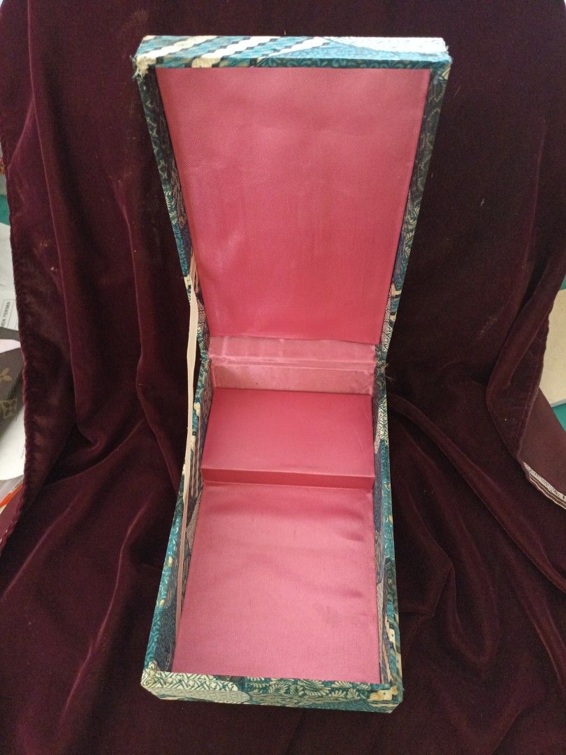 Kotak lapis kain batik on Carousell