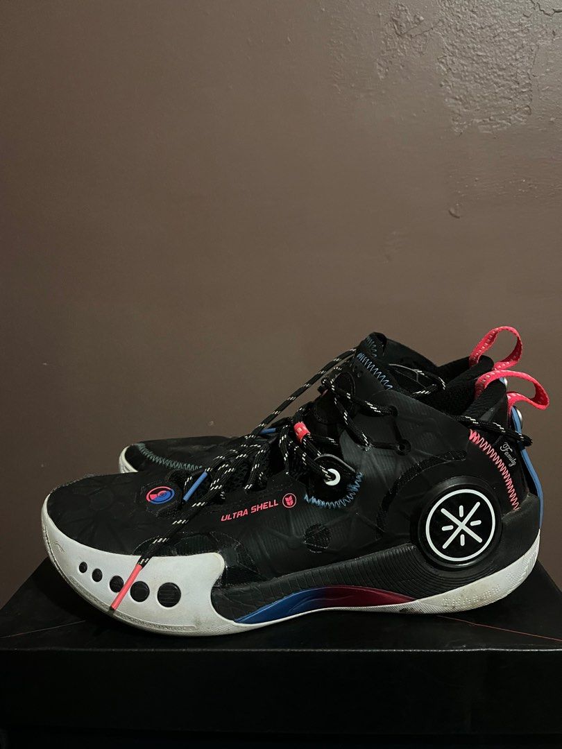 lining wade shadow 3, Men's Fashion, Footwear, Sneakers on Carousell