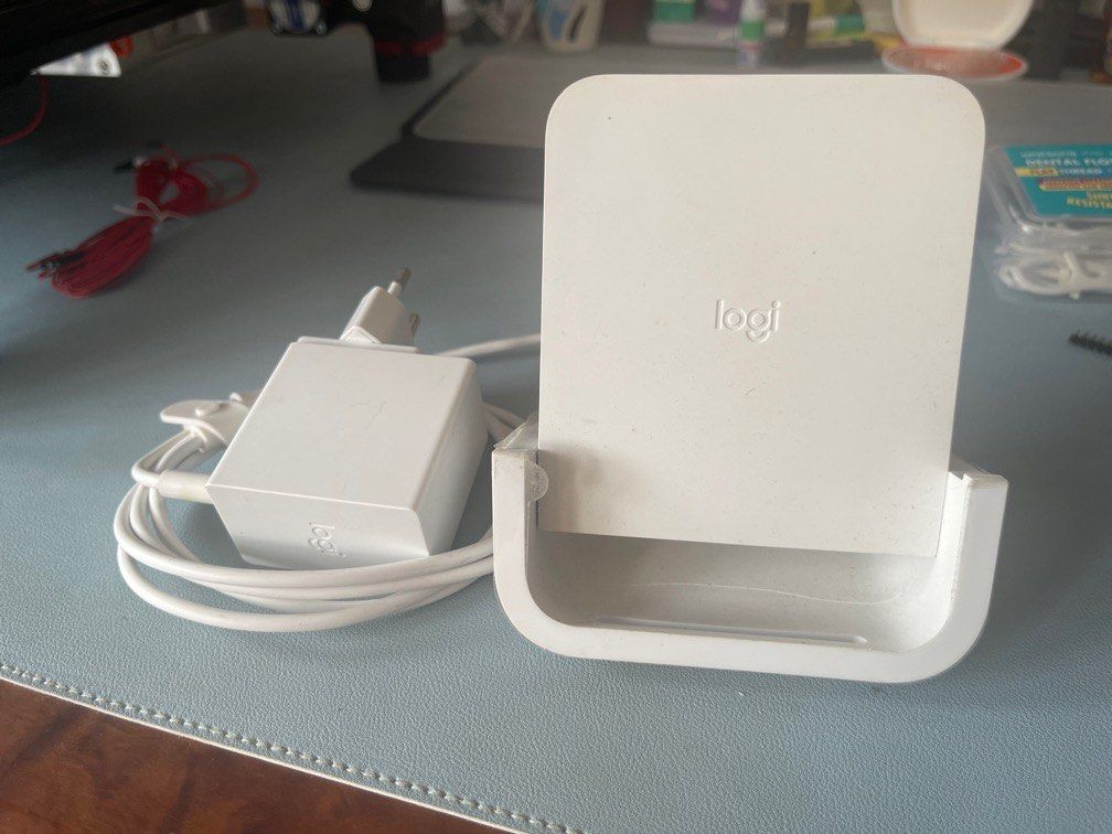Logitech Wireless Charger, Mobile Phones & Gadgets, Mobile & Gadget ...