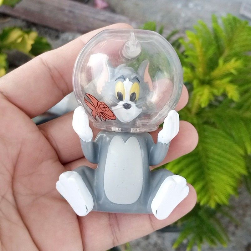 Mainan / Pajangan Patung Figure Kucing Tom and The Fishbowl Toys Bekas ...