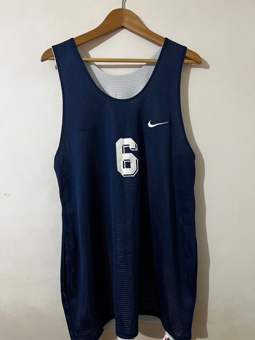 Nike reversible jersey, Men's Fashion, Activewear on Carousell