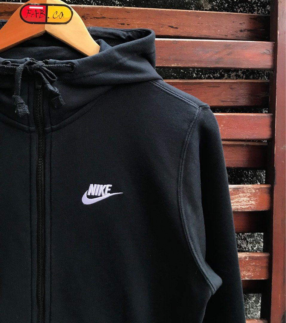 Nike Zipper Jacket, Men's Fashion, Tops & Sets, Hoodies on Carousell