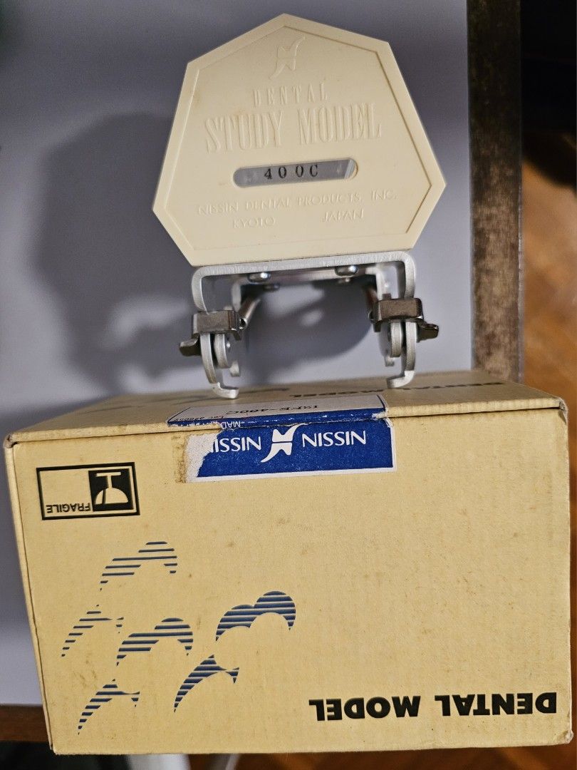 Nissin Dental Model I2FE 400C Teeth, Health & Nutrition, Medical ...