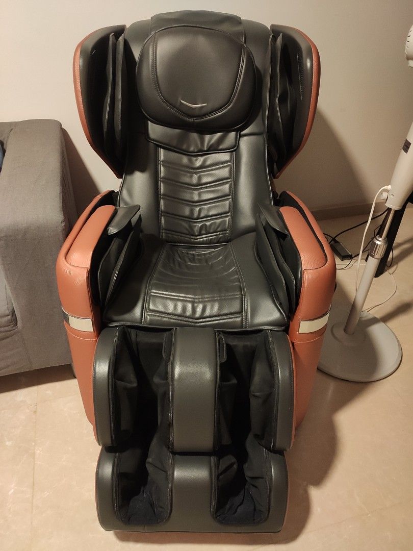 Osim uDivine V Massage Chair, Health & Nutrition, Massage Devices on ...