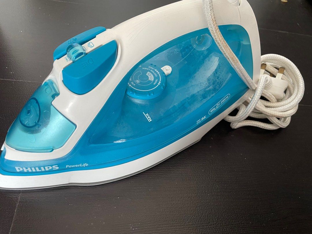 Philips Iron 2100w, TV & Home Appliances, Irons & Steamers on Carousell