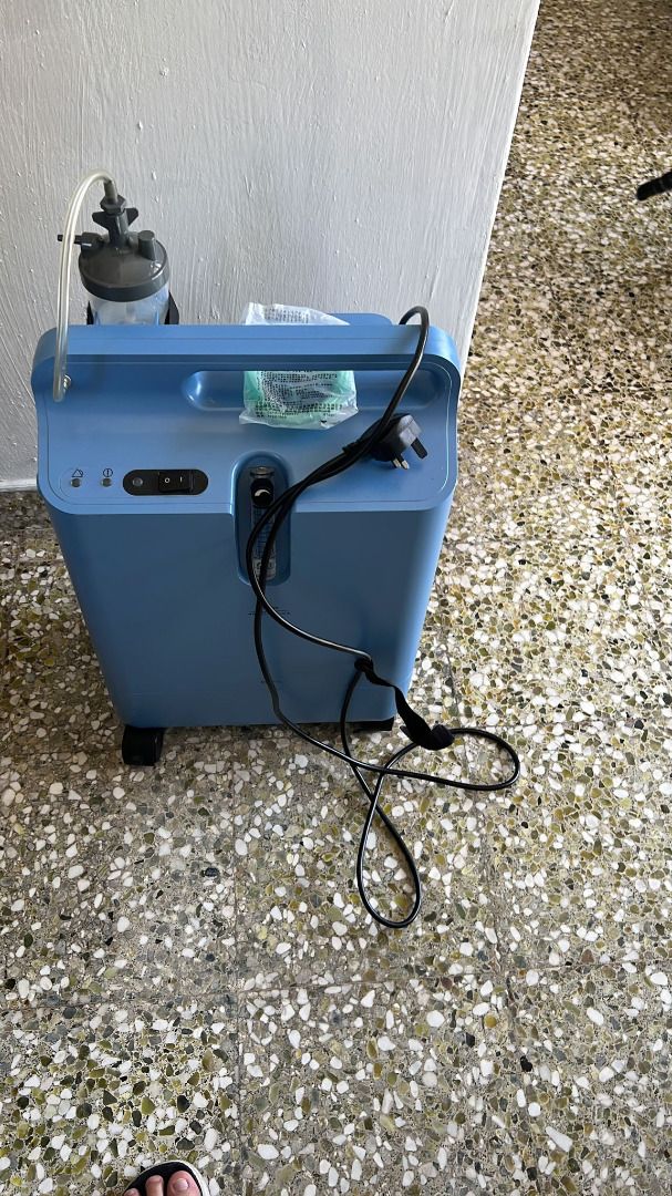Philips Respironics Oxygen Concentrator 809 hours only, Health ...