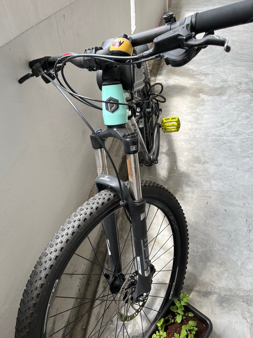Polygon Xtrada 6 Mountain Bike 27.5 inch, Sports Equipment, Bicycles & Parts, Bicycles on Carousell