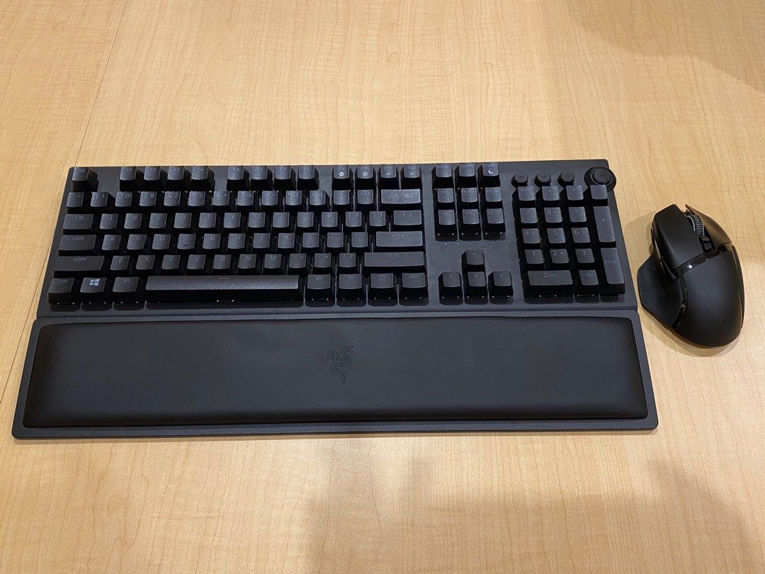Razor Blackwidow V3 Pro Keyboard + Mouse, Computers & Tech, Parts ...